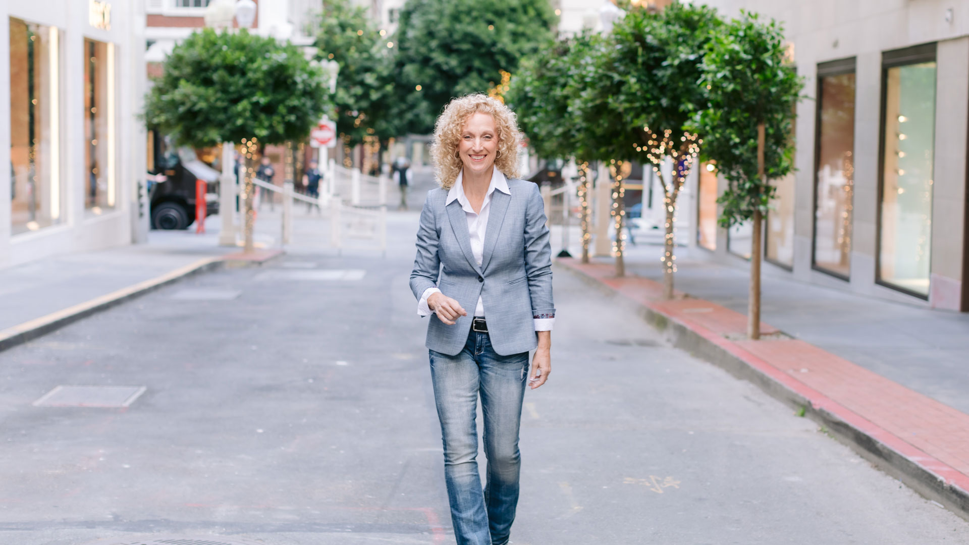 Transformational Intuitive Coach, Breathwork Facilitator and Speaker in ...